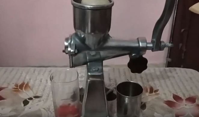 Made in Punjab - Heavy Duty Hand Juicer Machine No.6